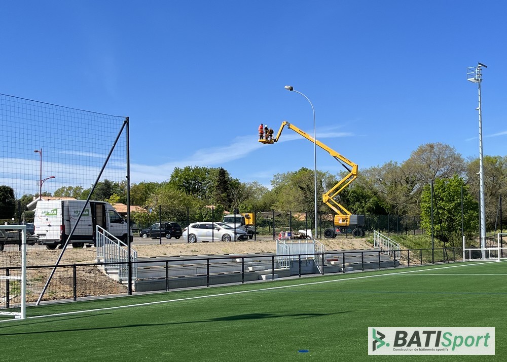 Construction de gradins en béton en Gironde (33) - Batisport®